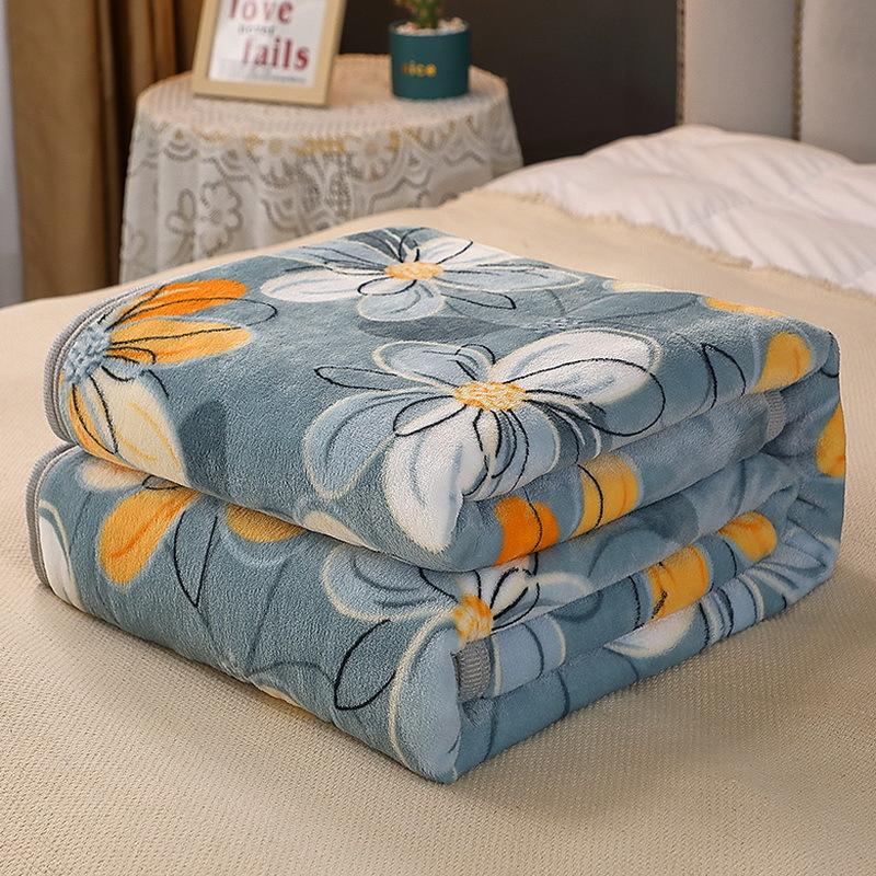 Buy Flannel Blanket Thickened Coral Fleece Blanket Nap Blanket Air ...