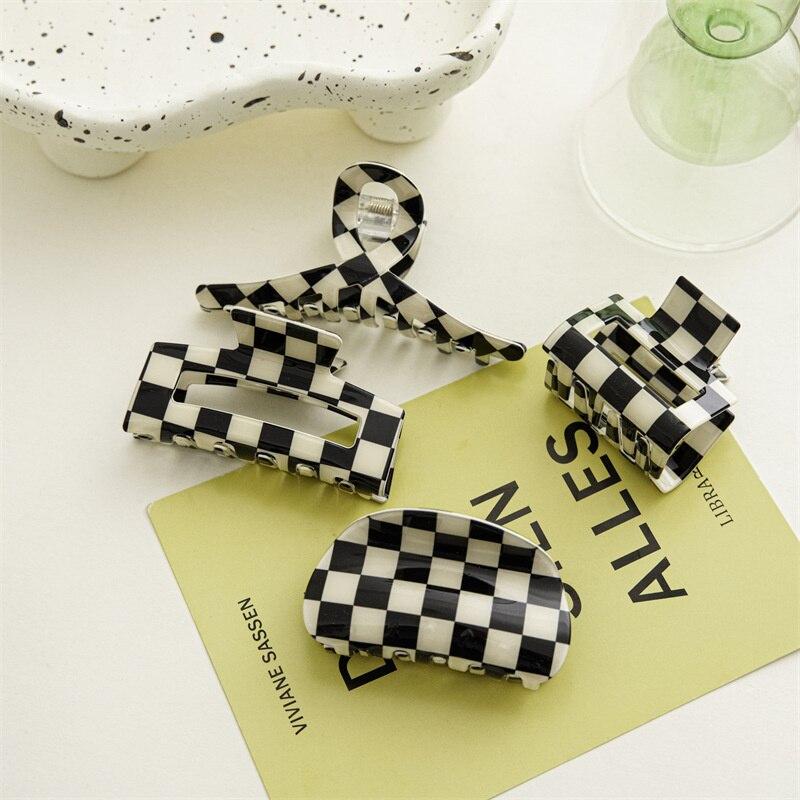 💰Kaufe Elegantes Temperament Schwarz Weiß Karo Griff Clip Große Acetat ...