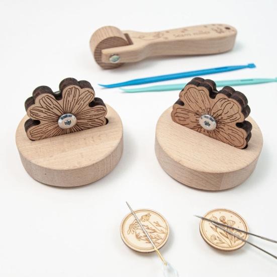 Cheap Creative Wood Carved Flower Shape Cable Breaker High Carbon Steel ...
