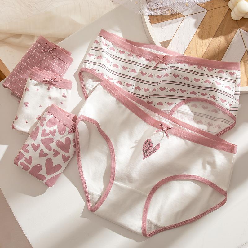 Buy New Women's Cotton Heart Print Briefs Mid Waist Comfy Breathable ...