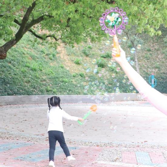 Buy Children Handheld Windmill Manual Bubble Blowing Wand Stick Kids ...