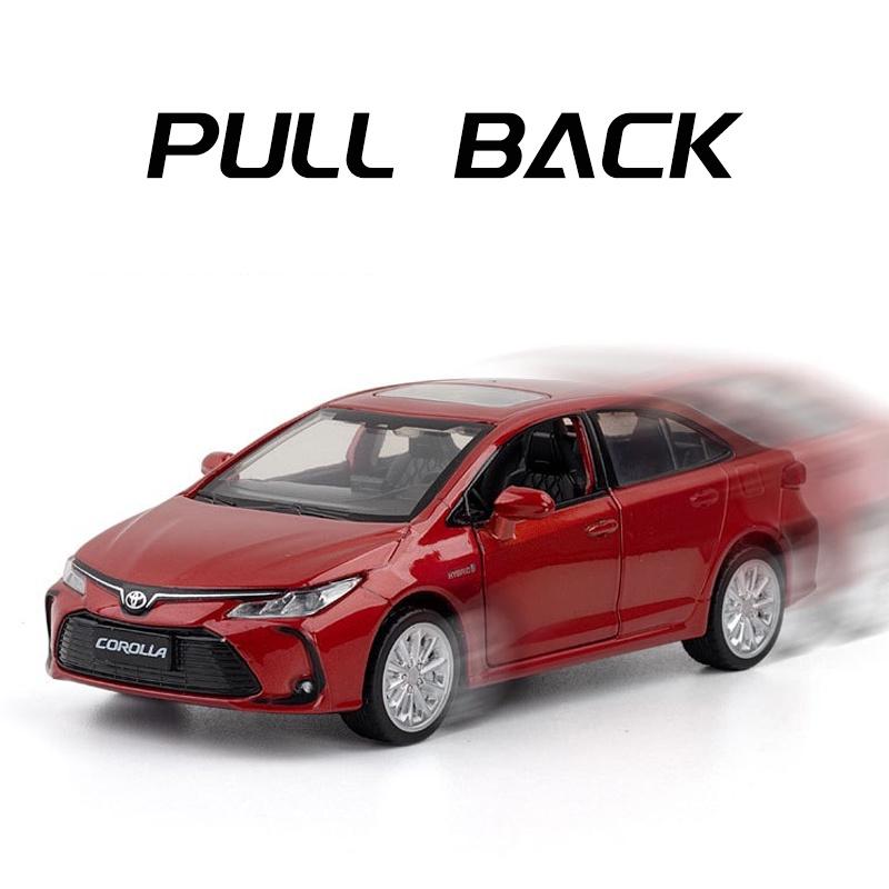 Buy RUM1:32 Scale Toyota Corolla Alloy Car Model Light & Sound Effect ...