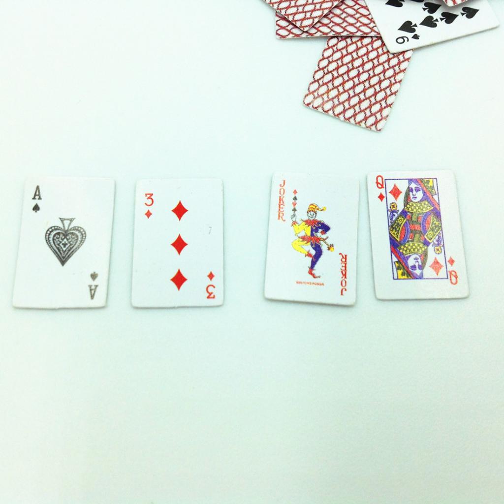 1/12 Dollhouse Miniatures Home Decor Poker Cards Playing Game for Doll ...