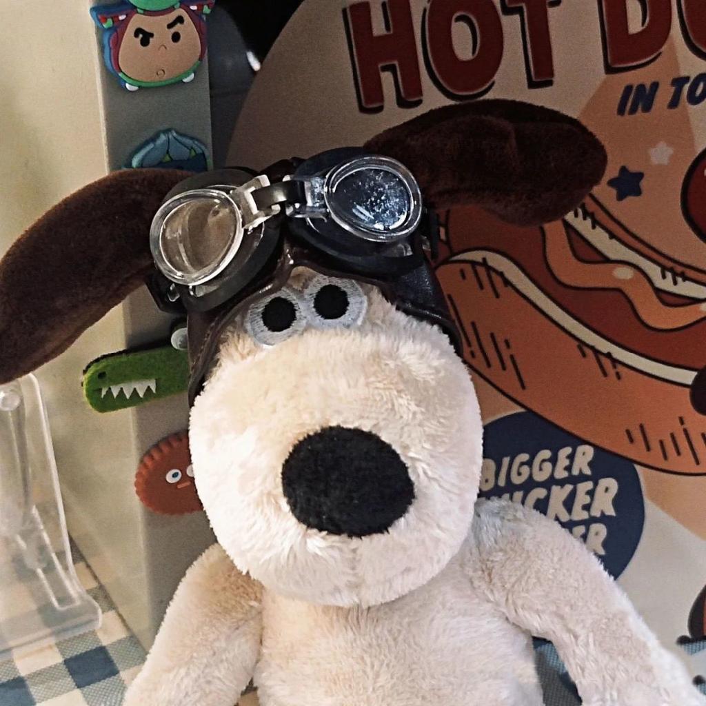 British Invincible Wallace and Gromit Pilot Plush Doll Super Cool Doll ...