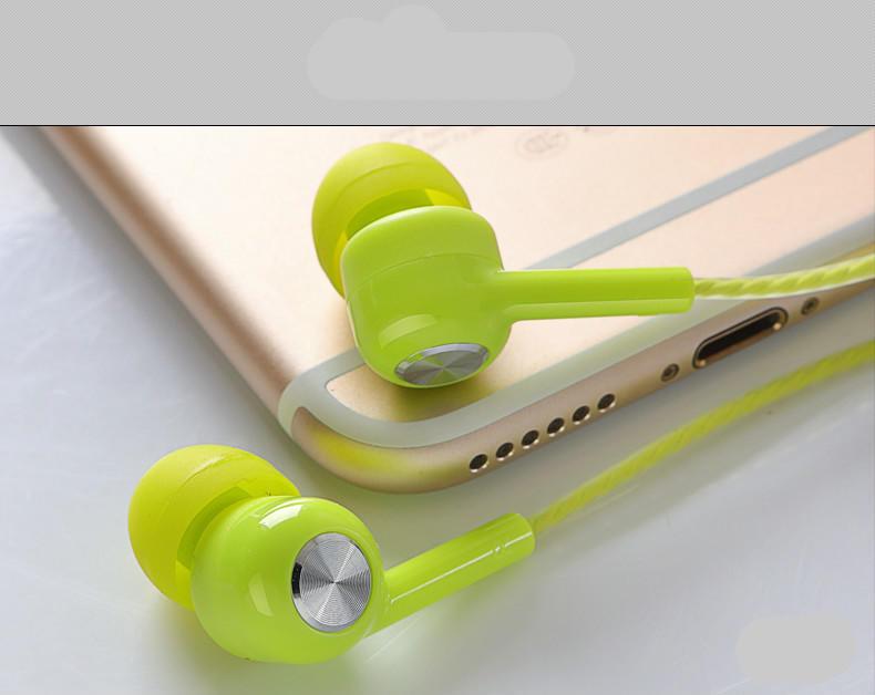 Cheap Mobile Phone Universal Earplugs Wired Headset Sports and Leisure ...