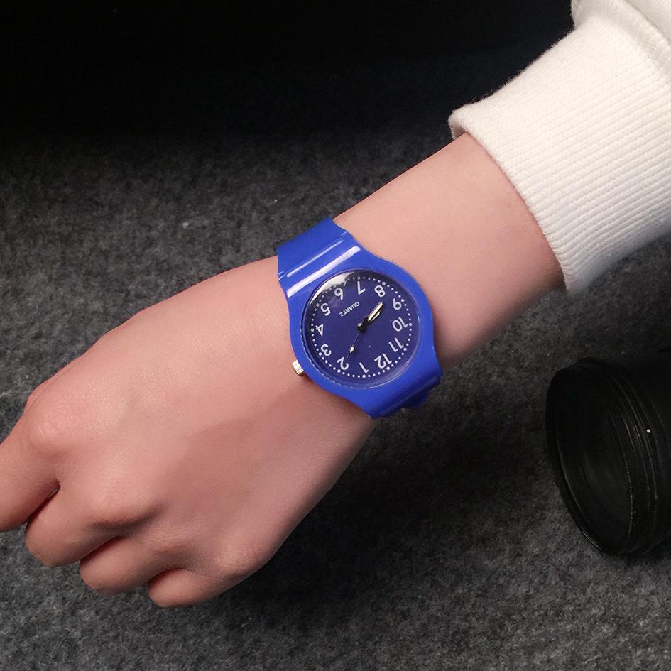 Buy Casual Waterproof Men and Women Jelly Quartz Watch at affordable ...