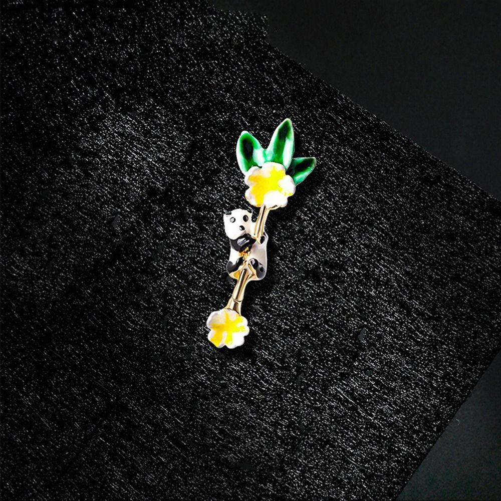 Satın alın Alloy Niche Design Rabbit Women Fan Brooch Chinese Style ...