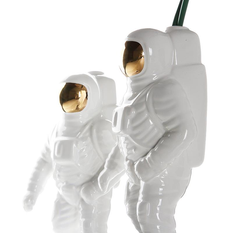 Cheap [MGT] Gold Space Man Sculpture Astronaut Fashion Vase Creative ...