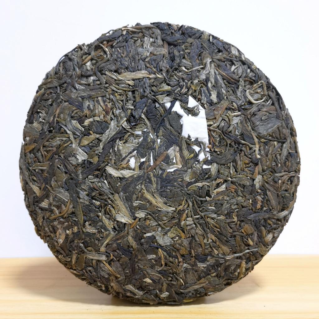 Cheap Tea cake Pu 'er tea cake origin Lao Ban Zhang ancient tree pure ...