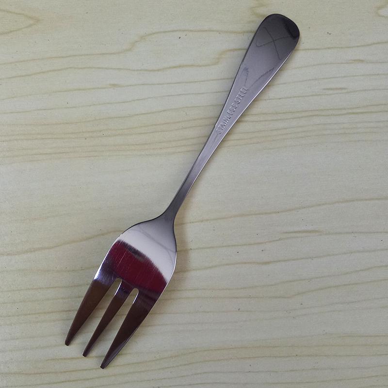 Buy Stainless Steel knife and Fork For Fruit Dinner Dessert Three-tooth ...